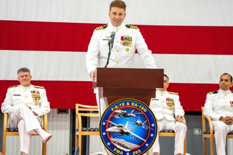 F/A-18 and EA-18G Program Office Holds Change of Command - Southern ...